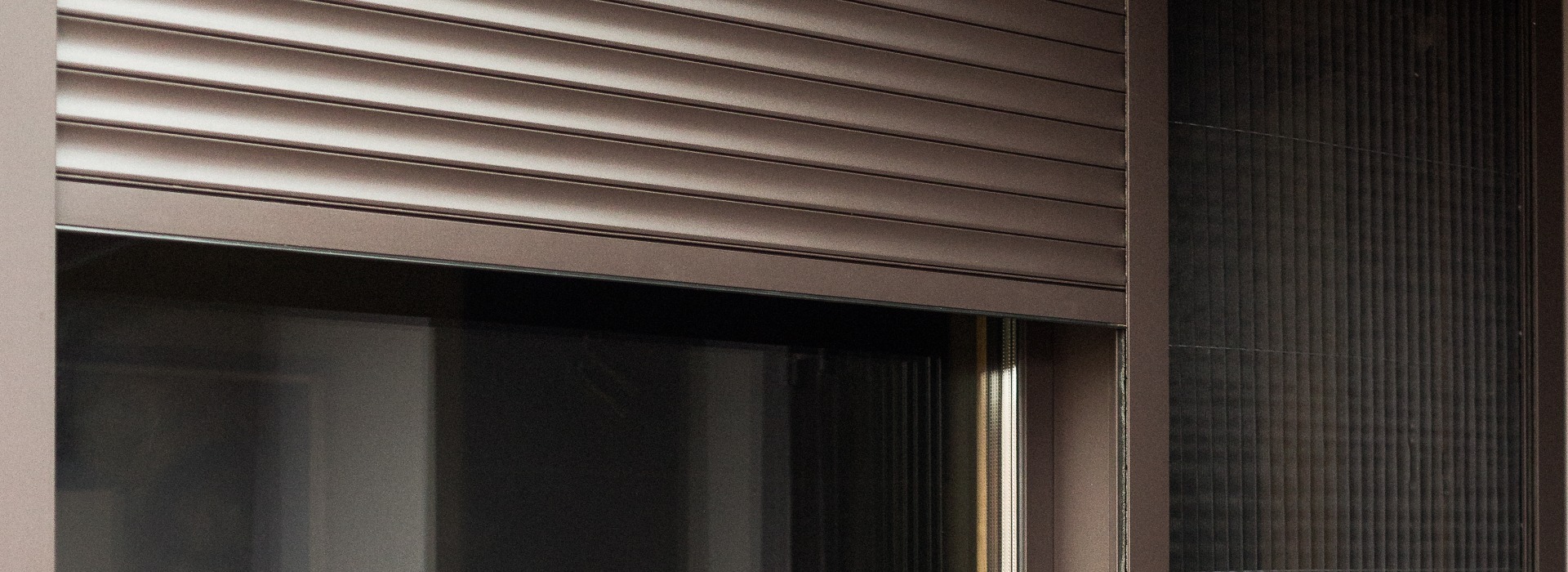 ASC :: Rulouri exterioare și plase insecte